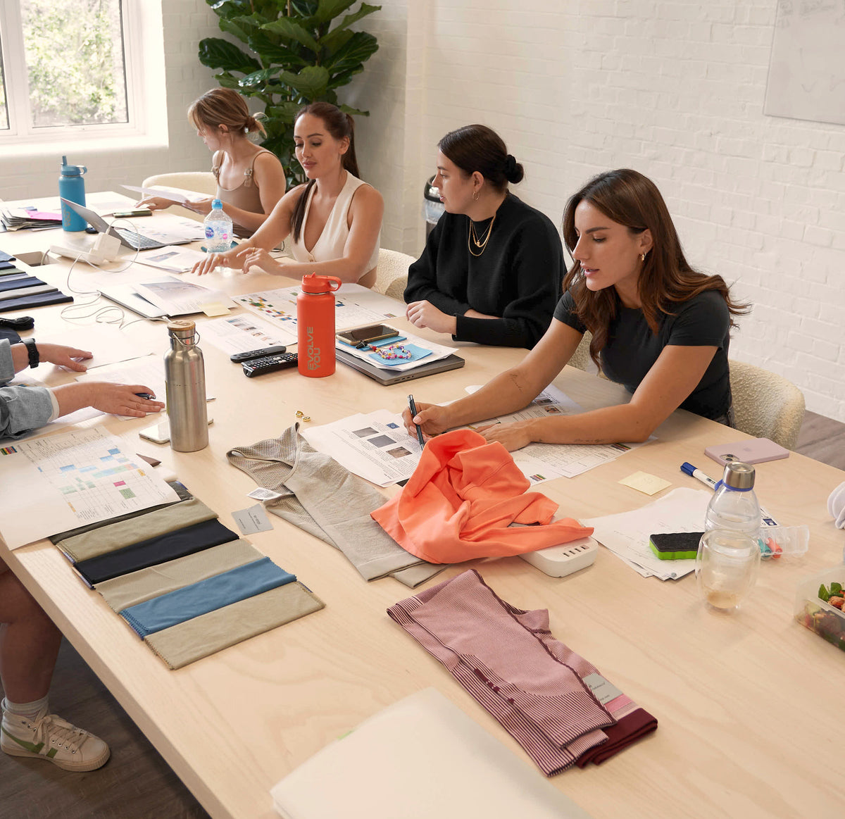 Oner Active – Krissy Cela